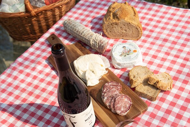 Monferrato (Asti): Wine Tour with light lunch picnic in the vineyards - FAQs