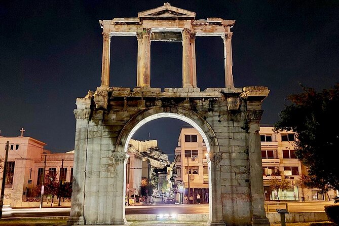 Night Tour of the City of Athens with Guide in Spanish - Who Would Love This Tour?