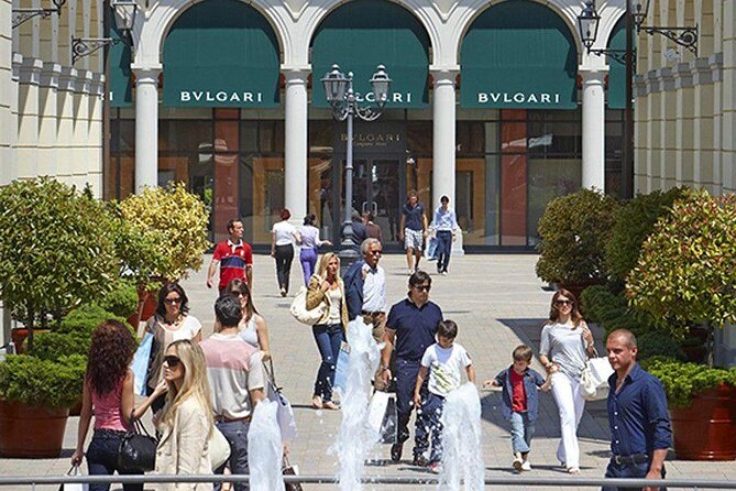 Outlet Serravalle o FoxTown Con Autista Privato Da Milano - Who Should Consider This Tour?