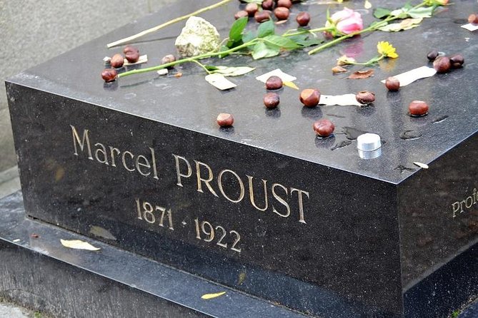 Pere Lachaise Cemetery Walking Tour in Paris - Worth the Price — and More