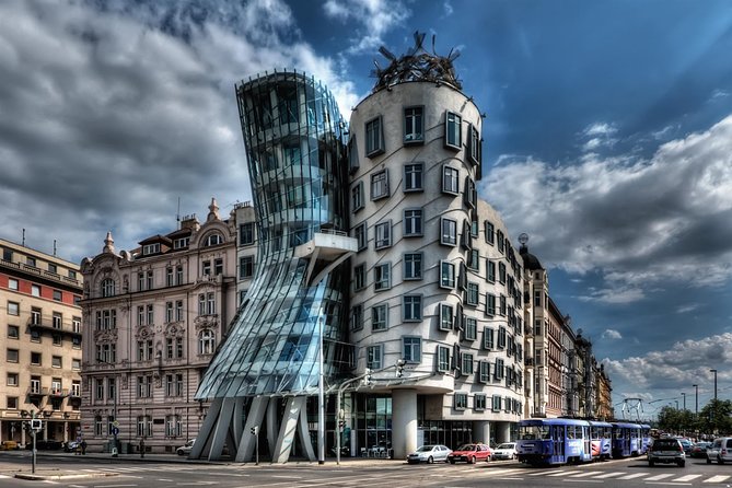 Private 4-hour City Tour of Prague with driver & official guide w/ Hotel pick up - FAQ