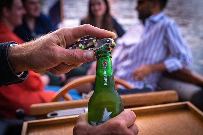 Private Boat Tour Amsterdam - 90 Min incl. welcome drink on historic saloon boat - Price and Value