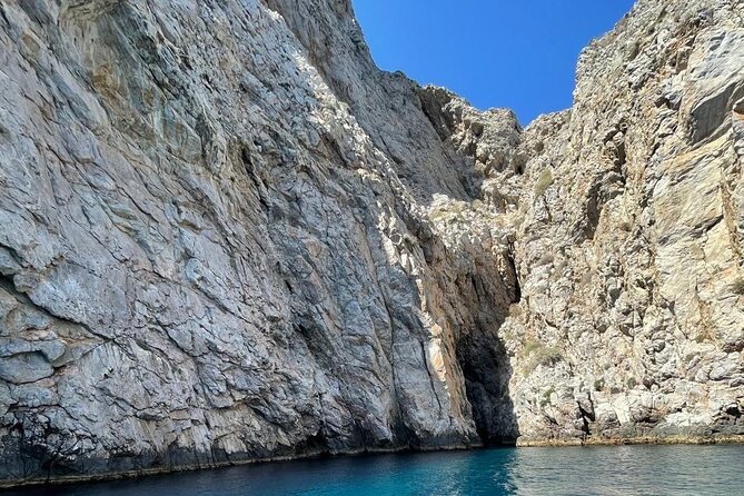 Private Caldera Cruise with Motor Yacht in Santorini - Final Thoughts: Who Will Love This Cruise?