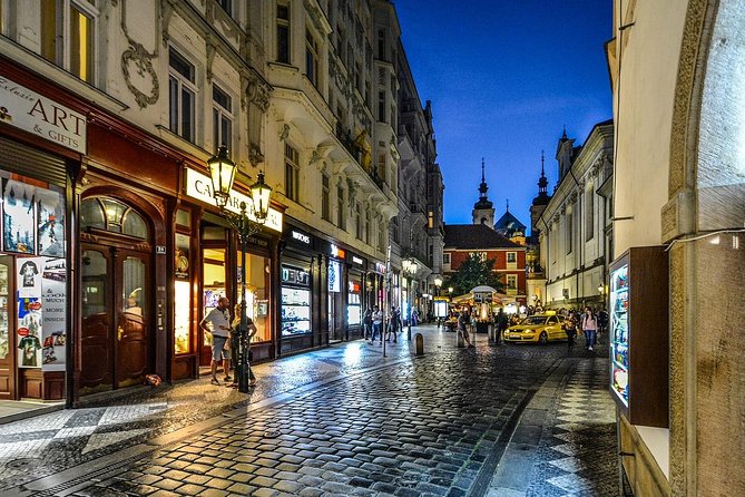 Private Car Transfer from Vienna to Prague with 2h of Sightseeing - Who Will Benefit Most?
