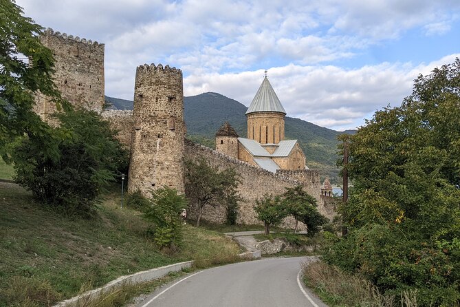 Private Full Day Trip to Kazbegi Mountains - What Do the Reviews Say?