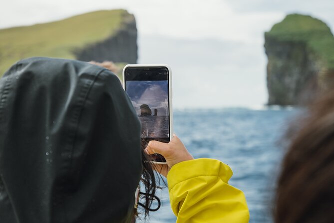 Private Sightseeing Tour with Local Skipper to Vágar Area - Authentic Reviews and Feedback