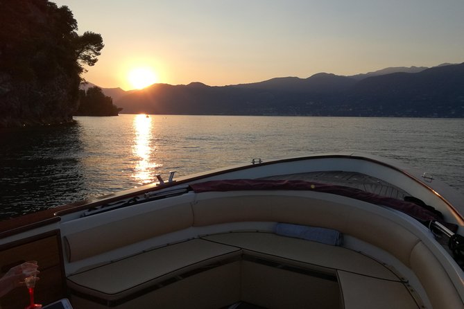 Private sunset cruise with toast - FAQs