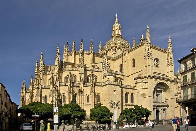 Private Tour Ávila - Segovia from Madrid with Tapas Route - FAQ