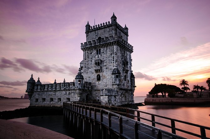 Private Transfer from Santiago de Compostela to Lisbon + 2h Sightseeing - FAQs