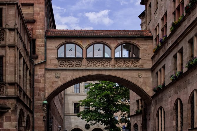 Private Transfer Munich to Nuremberg with 4 hours Sightseeing - Vehicle Options and Group Size