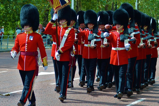 Private Walking Tour of Royal London with Changing of the Guard - Analyzing the Value