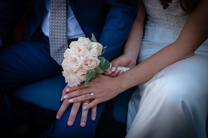 Renew your wedding vows on a romantic gondola - Practical tips for travelers