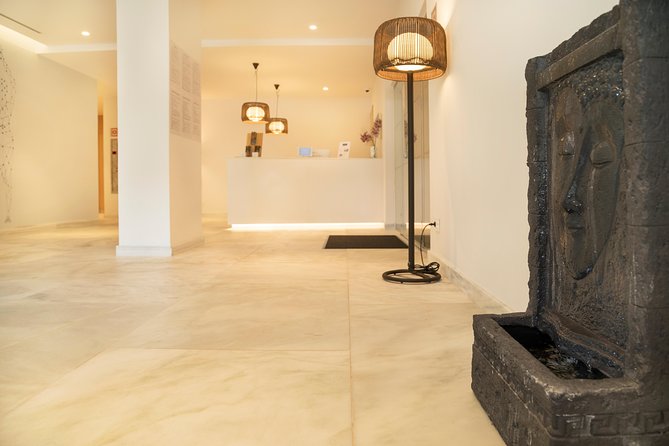 Romantic couple massage + SPA entry and private jacuzzi with cava - Authentic Feedback from Guests