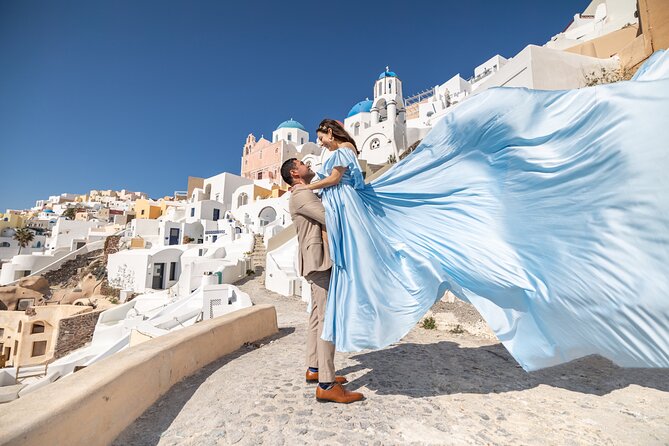 Santorini: Flying Dress Professional Photography *Dress Included* - Frequently Asked Questions