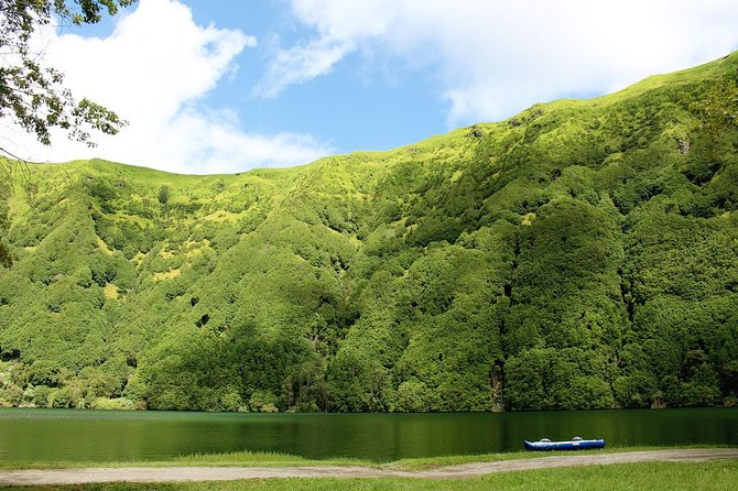 Sete Cidades by Van (half day) - The Sum Up
