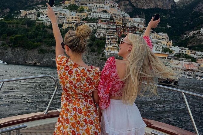 Shared Sunset Cruise from Positano with Drinks & Snacks 1.5-Hour - FAQ