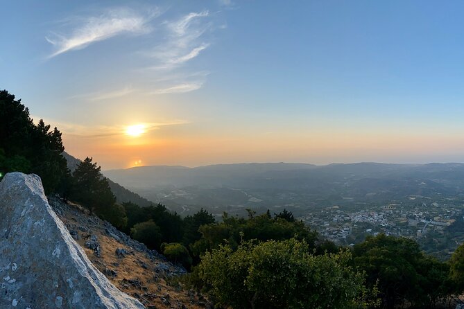 Small Group Sunset Hiking from Salakos to Profitis Ilias - Reviews: Authentic Perspectives