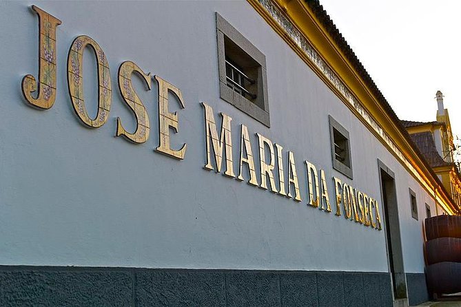 Small group tour in Azeitao, Arrabida and Sesimbra with Wine Tasting - FAQ