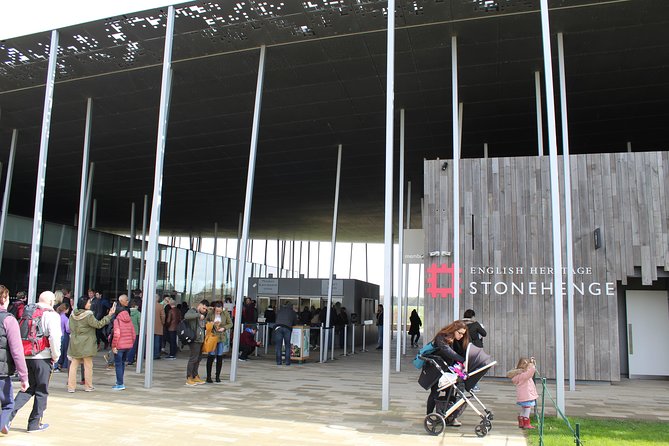 Southampton Cruise port to London Via Stonehenge & Windsor castle - FAQs