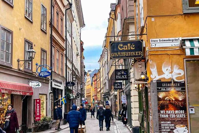 Stockholm Tour + Drottningholm Palace by VIP car PRIVATE Guide - FAQ