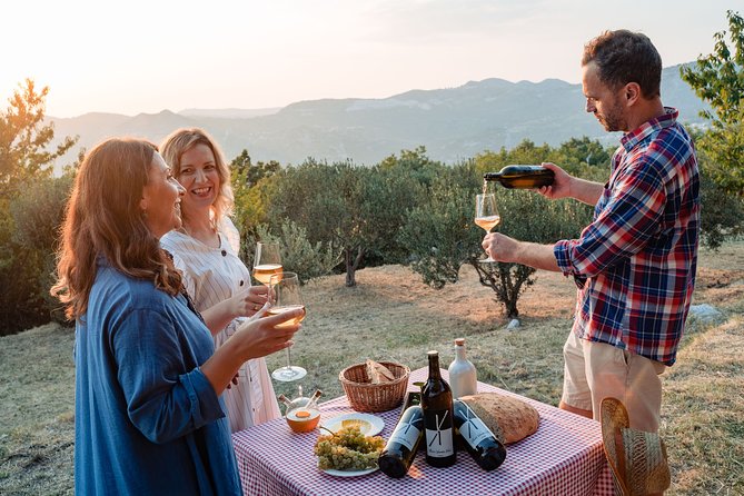 Sunset wine tasting in vineyard - What We Love and What to Consider