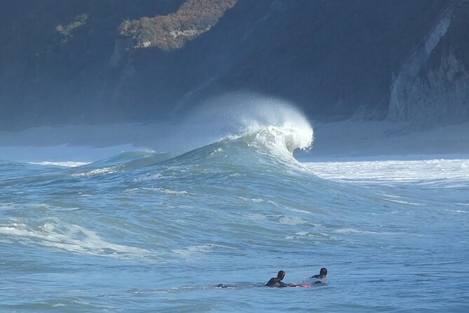 Surf lessons in LLanes - FAQs