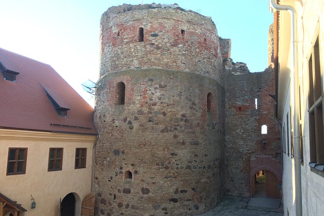 Tour from Riga to Vilnius: Bauska Castle, Rundale Palace and The Hill of Crosses - Frequently Asked Questions