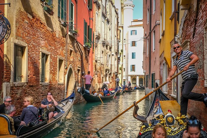 Venice Gondola ride with Skip the Line Doge's Palace tour - Who Should Consider This Tour?