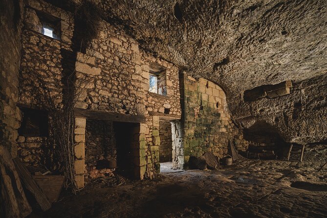 Visit of the Troglodytic Village of Madeleine - FAQs