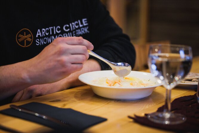 Winter highlights: Snowmobile, Arctic Animals And Santa`s Village - FAQ