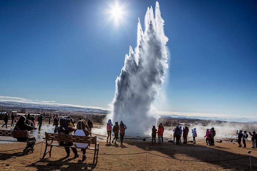 6 Day Reykjavik Blue Lagoon GoldenCircle South GlacierLagoon - Discovering Iceland’s Natural Beauty — in Comfort and Style