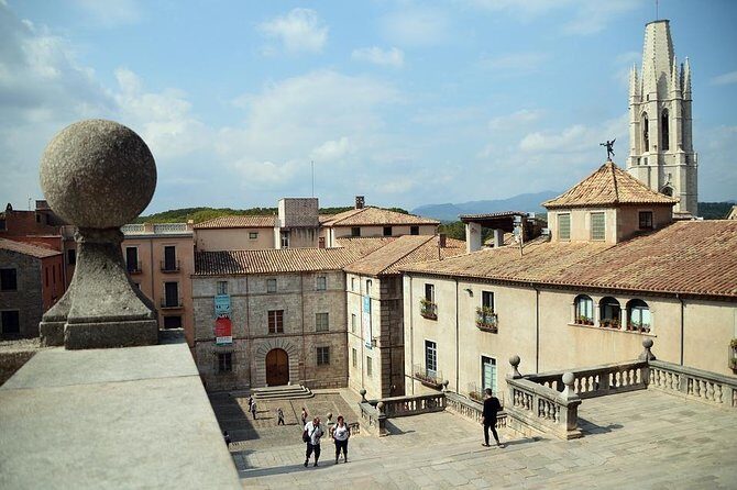 6 hours private tour of Girona: GAME OF THRONES from Barcelona with pick up - What Makes This Tour Special