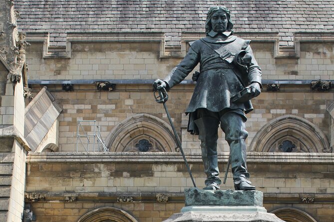 1 Hour Guided AI Walking Tour from Big Ben London in Any Language - FAQ