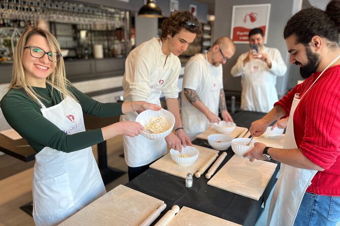 1 Hour Pasta making class in Rome - FAQs