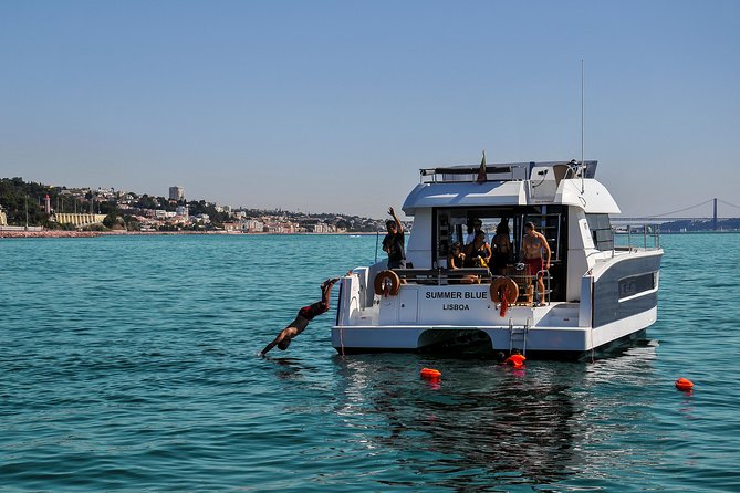 1H power catamaran up to 18 people in Lisbon - Practical Tips for Your Trip