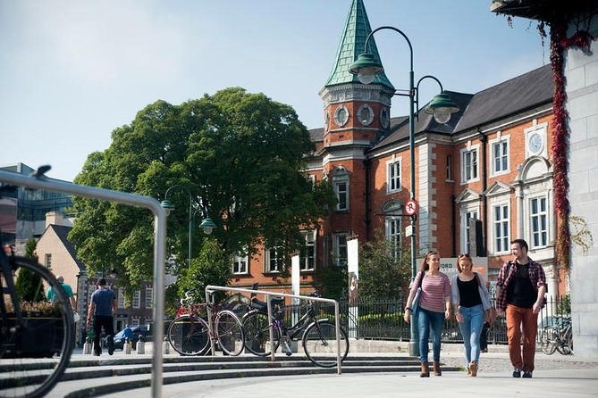 2-Day Cork and Blarney Castle Rail Tour from Dublin - FAQ