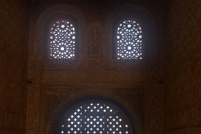 Alhambra: Night Visit to Nasrid Palaces - FAQ