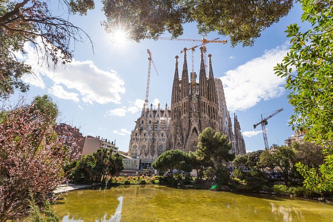 Barcelona: Sagrada Familia Guided Tour with Fast Track Access - FAQ