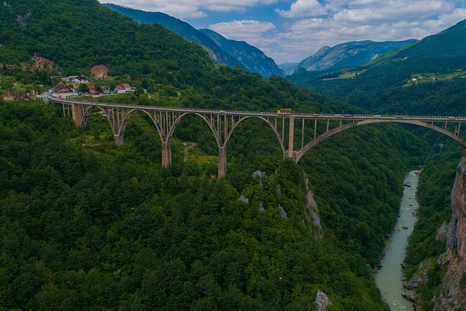 Black Lake and Djurdjevica Tara Bridge (Private tour) - FAQ