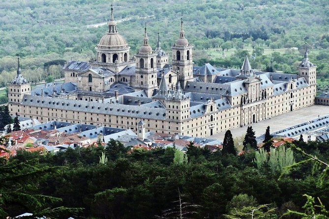 El Escorial and Valley of the Fallen Private Tour - What to Expect During the Tour
