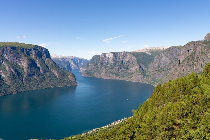 Flam: The Spectacular Stegastein Viewpoint Tour (Small Group) - Who Should Consider This?