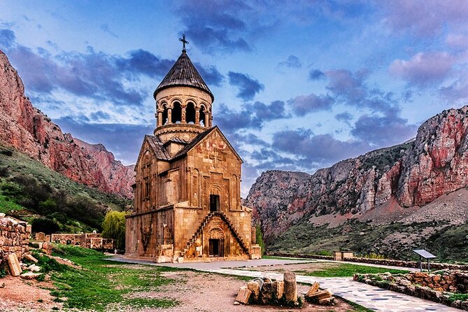 Guided tour: Khor Virap, Noravank Monastery, Areni, Jermuk - Who Should Consider This Tour?