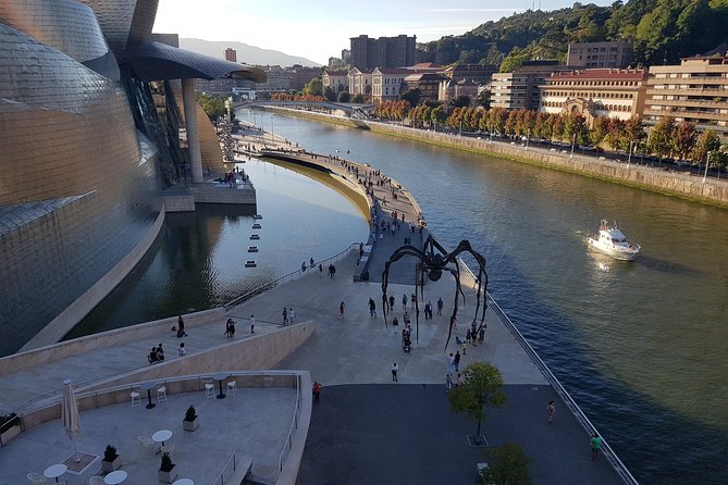 Guided tour of the Guggenheim Museum Bilbao in Spanish - Final Words