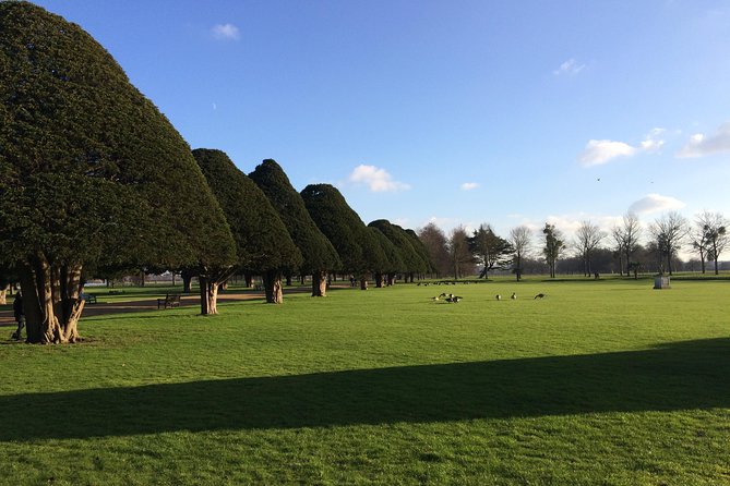 Hampton court palace private tour from London - FAQs