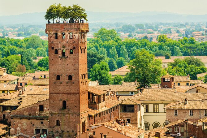 Lucca Walking Tour with Audio and Written Guide by a Local - FAQ