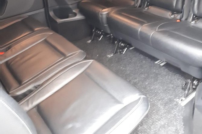 Luxury Minivan from Charleroi airport to the city of Brussels - The Sum Up