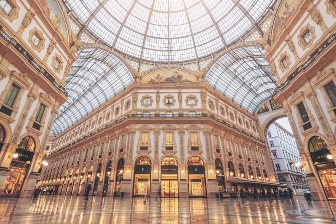 Milan: Small-Group Walking Tour of the Duomo and the Center - FAQ