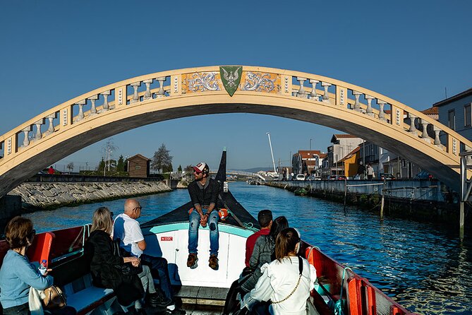 Moliceiro Boat Tour on the Ria de Aveiro - Who Should Consider This Tour