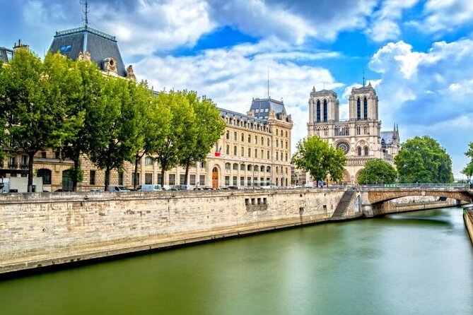 Paris Ile-de-la-Cité Walking Tour: Max 6 People Group or Private - FAQ