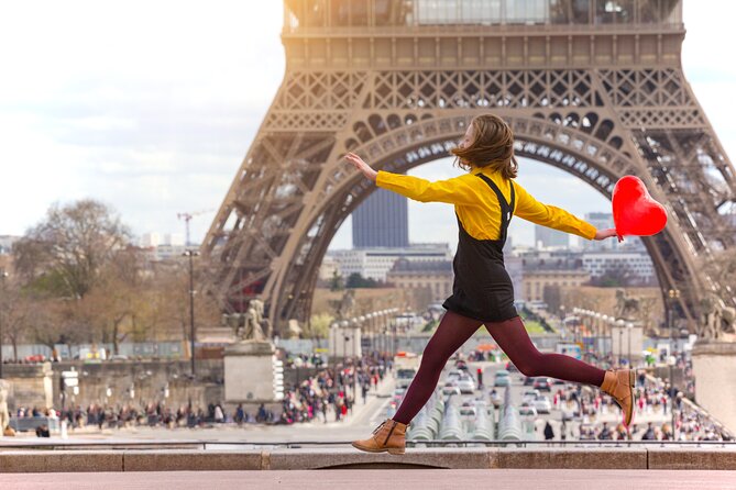 Photographer, Professional Photo Shoot - Eiffel Tower - The Experience from a Traveler’s Perspective